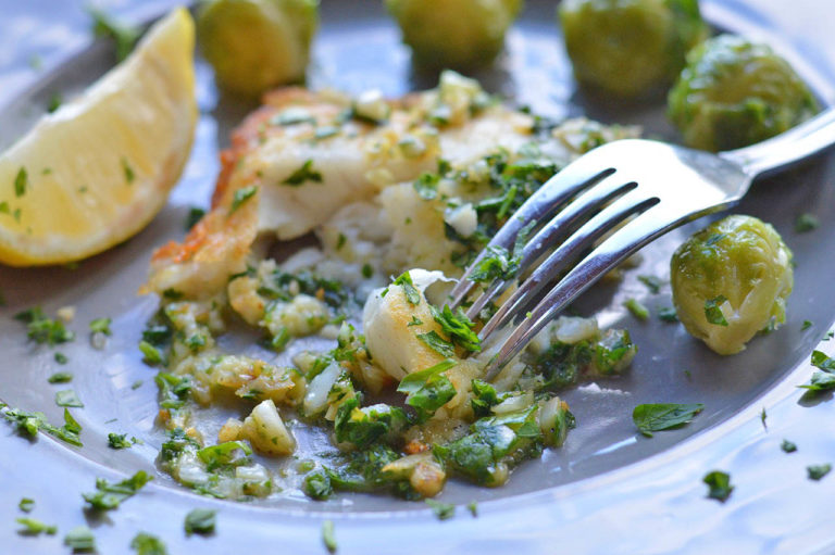 Simple Sauteed Fish with Garlic | Delicious Easy Recipe