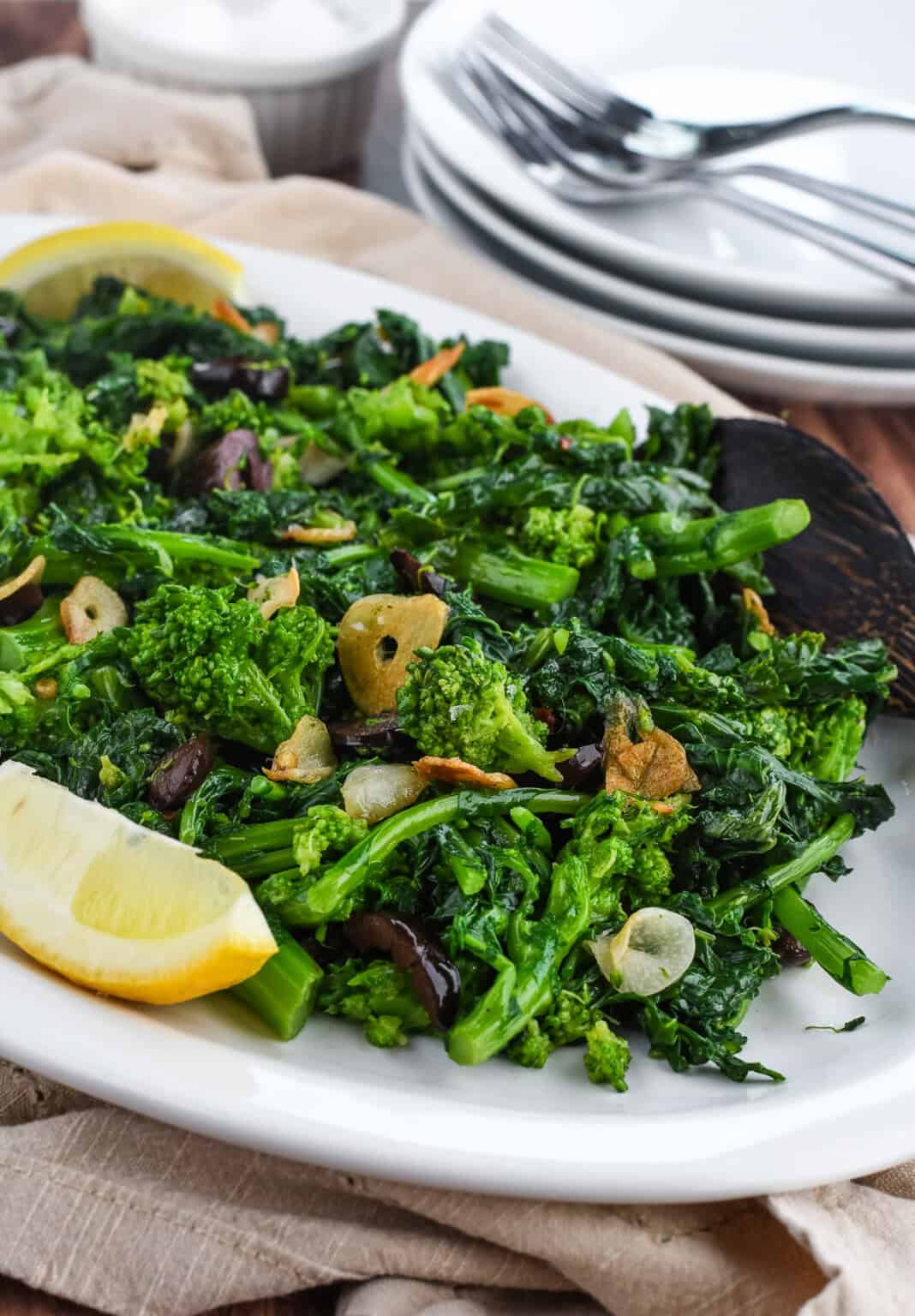 Sautéed Broccoli Rabe with Garlic and Olives